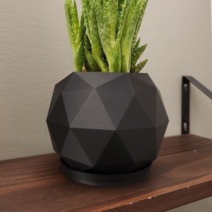 Solid Color Low-poly Planter | Modern Geometric 3D Printed Plant Pot ...