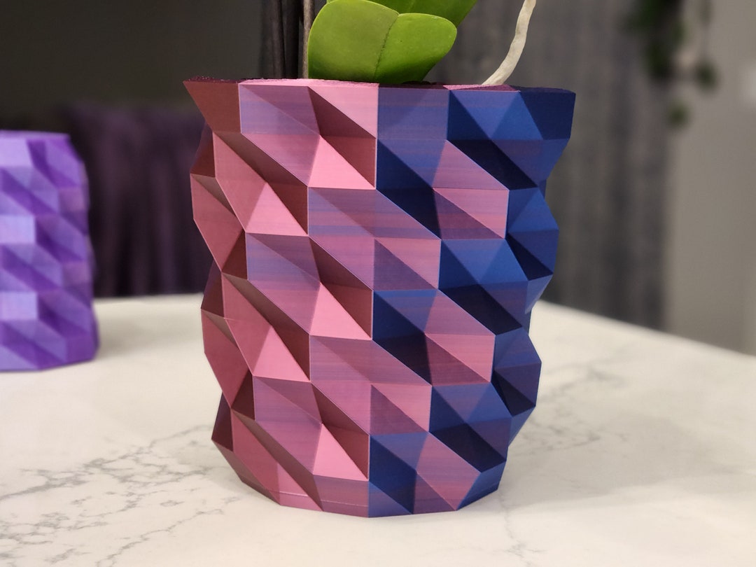 Two-tone Spiral Poly Planter Modern Geometric Indoor Decor Unique and ...