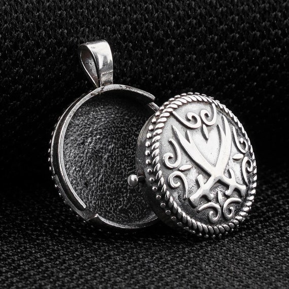 925 Sterling Silver Taweez Locket - Islamic Crossed Z… - Gem