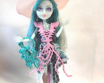 Monster High Doll VANDALA DOUBLOONS Haunted Edition – Student Spirits ...