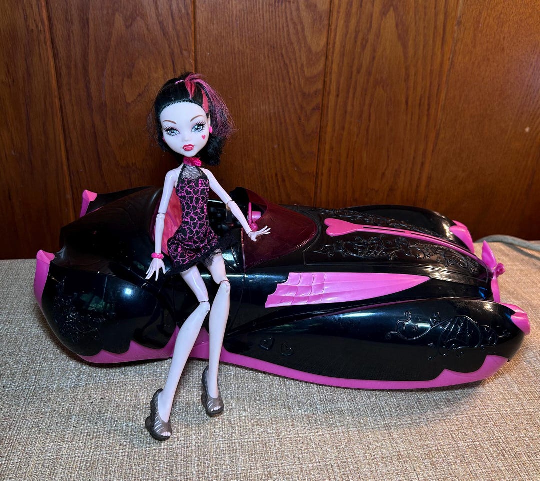 Monster High Doll Draculaura and Roadster Car, Original Mattel ...