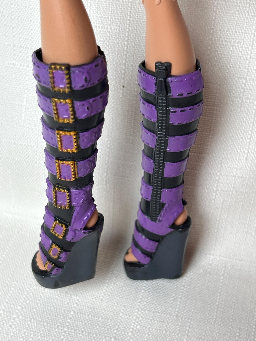 Monster High Clawdeen Wolf Signature 1st Wave Boots, Authentic Monster ...
