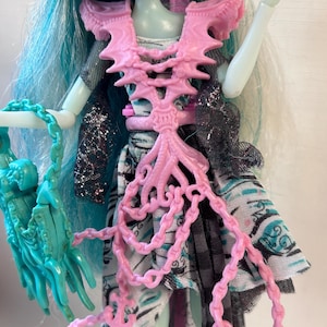 Monster High Doll Haunted Student Spirits Vandala Doubloons, Authentic ...
