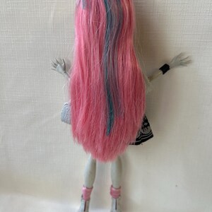 Monster High Doll Rochelle Goyle, Authentic Mattel Collectible Dolls ...