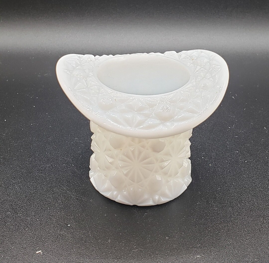 Vintage Daisy & Button Milk Glass Hat - Etsy
