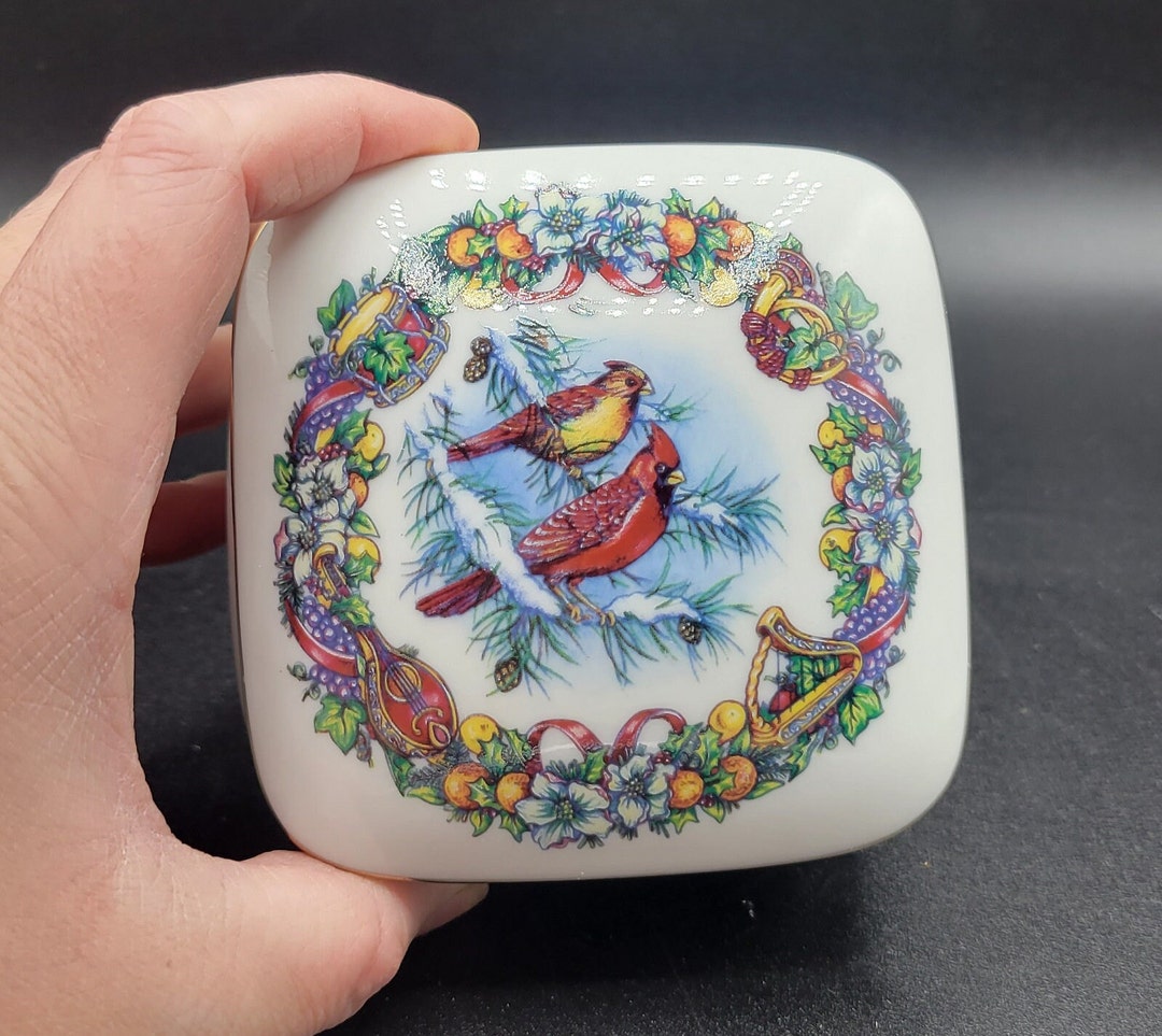 Vintage Heritage House Melodies of Christmas Cardinal Music Box - Etsy
