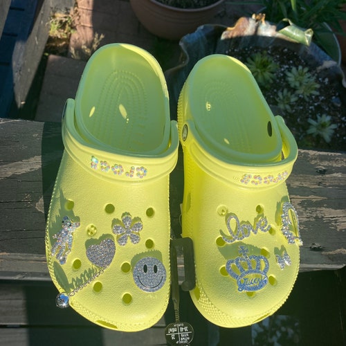 Bougie Dramatic Crocs - Etsy