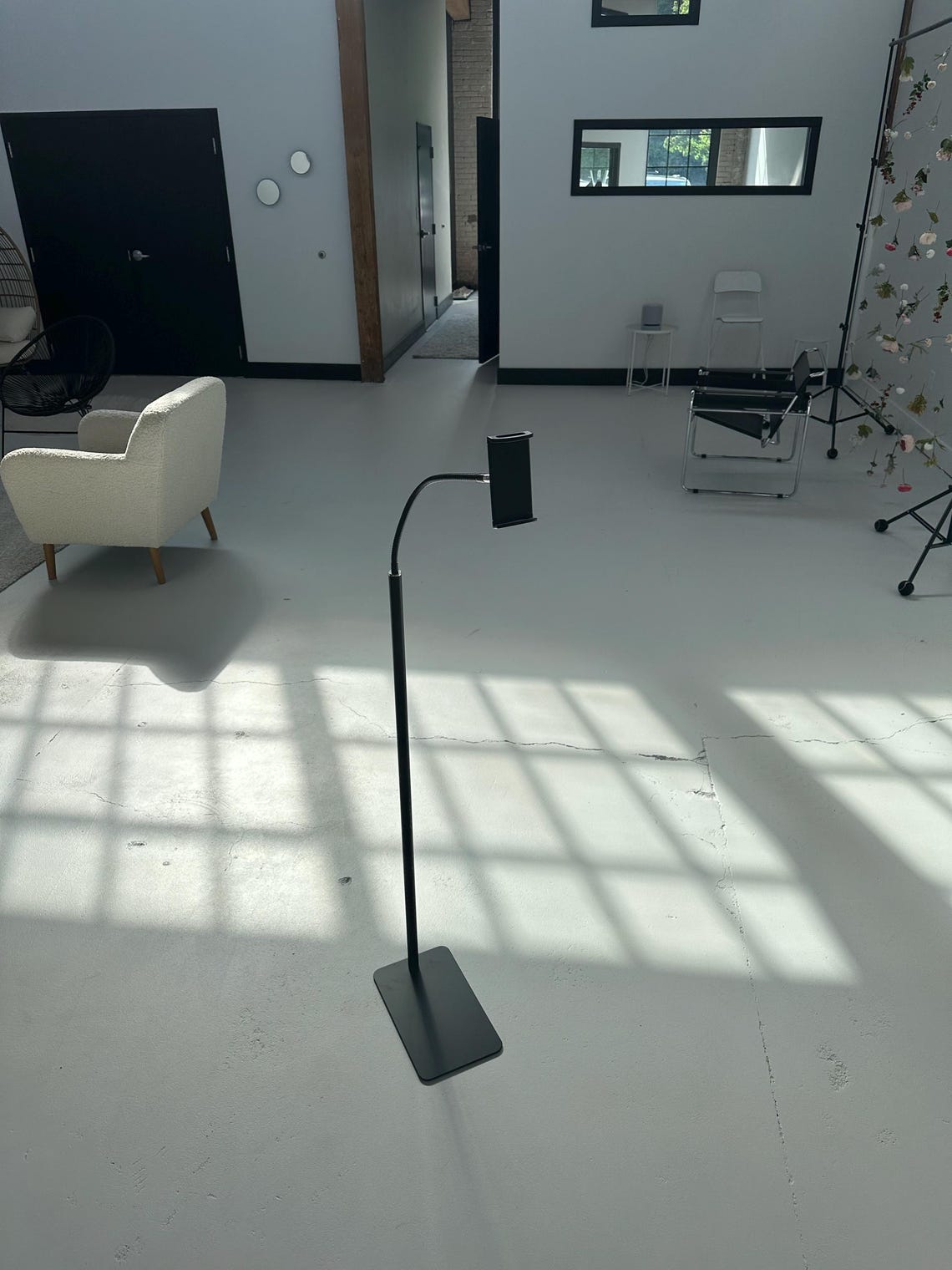 Tablet Floor Stand | Rotates 360 Degrees | Flexible Gooseneck, Stable ...