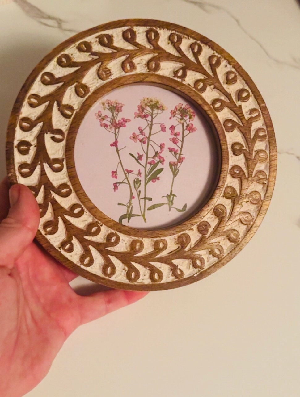 Modern Bohemian Ornate Round Frame Pressed Flower Arrangement in Pale ...