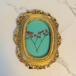 Gold Antique Style Ornate Vintage Frame Pressed Flowers With Multiple ...