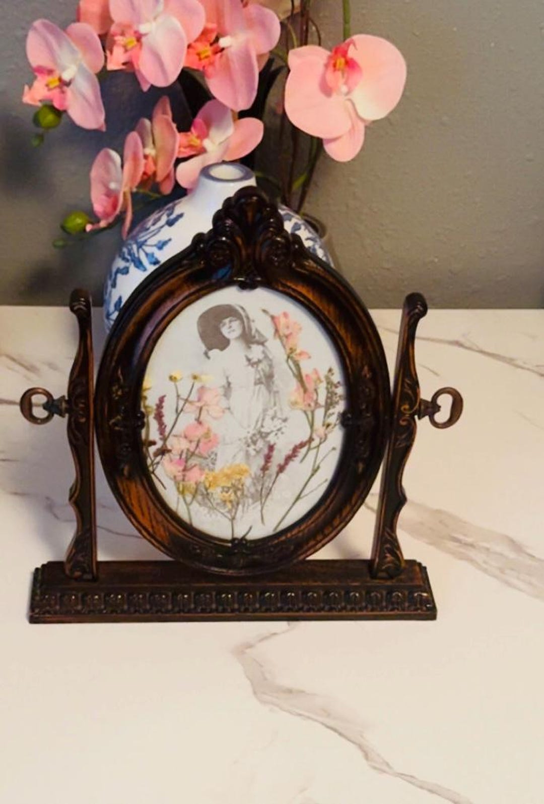 Antique Ornate Frame and Stand Victorian Era Keepsake Pressed Flowers ...