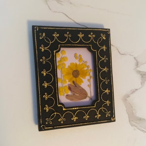 Antique Style Ornate Vintage Frame With Pressed Flowers the Perfect ...