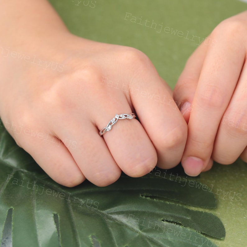 Vintage White Gold Curved Wedding Band Unique Twist Diamond Curved ...