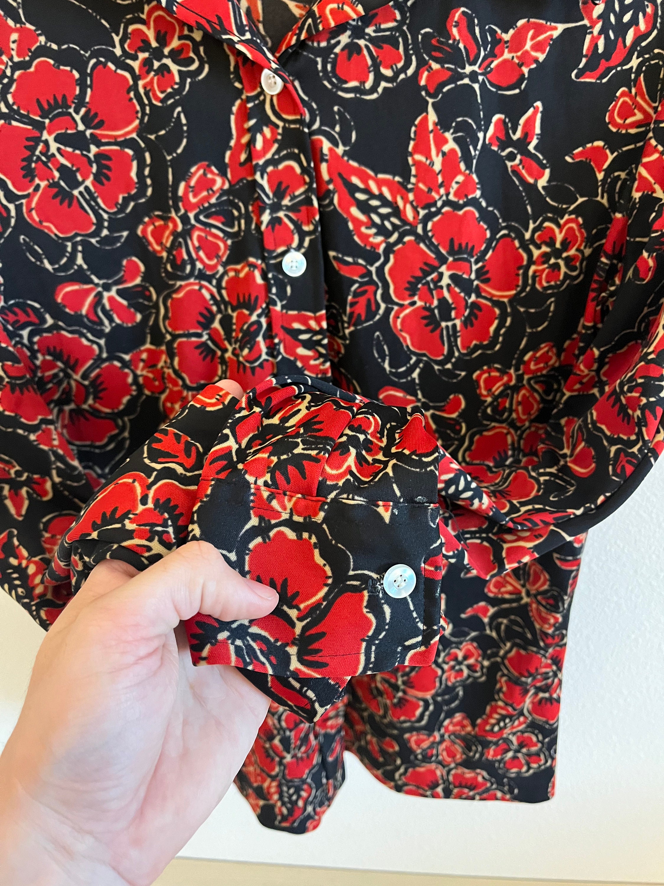 Vintage 1970s Cos Cob Red Floral Polyester Wing Tip Button - Etsy