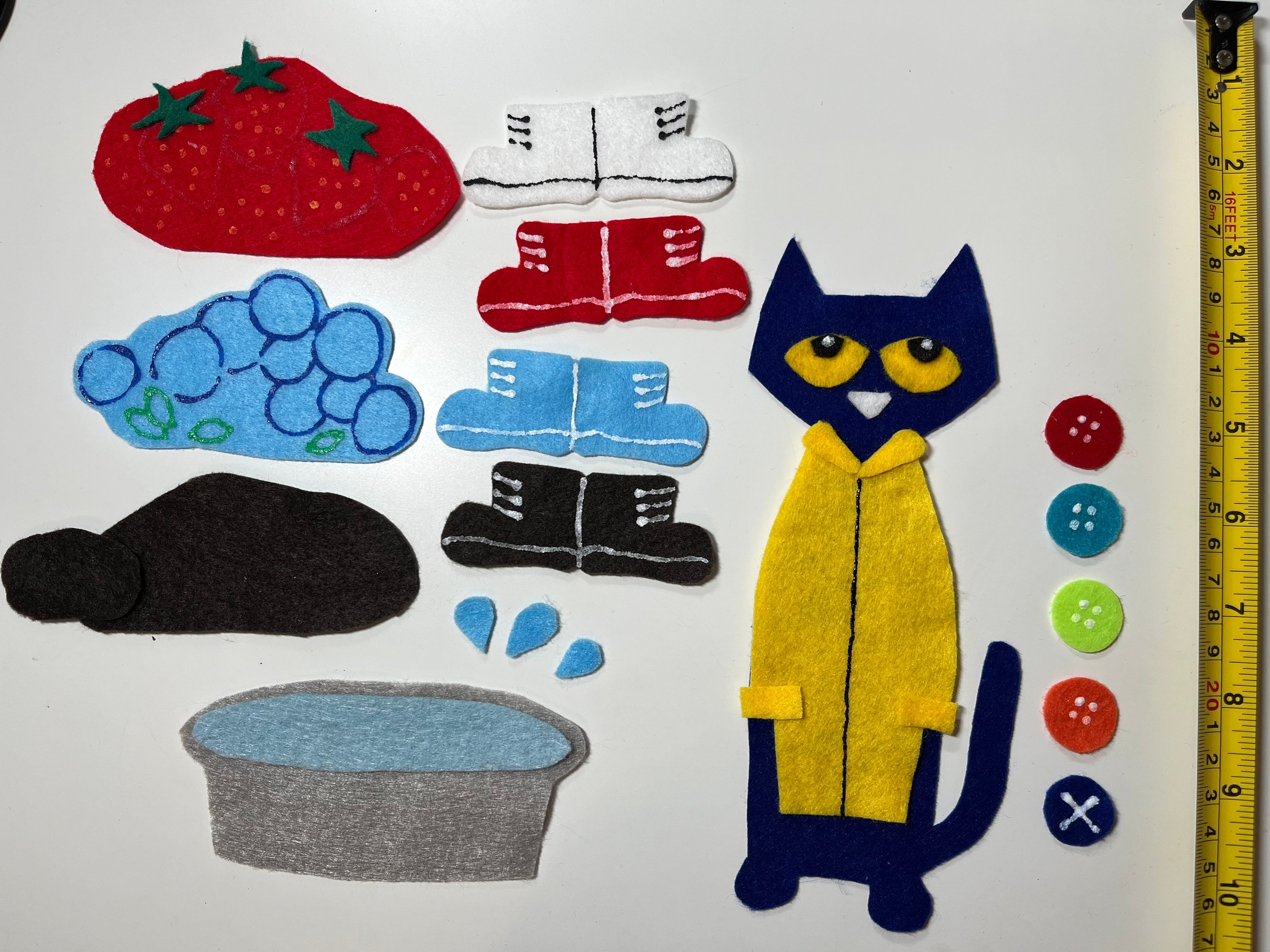 Pete the Cat I Love My White Shoes and My 4 Groovy Buttons Felt Stories ...