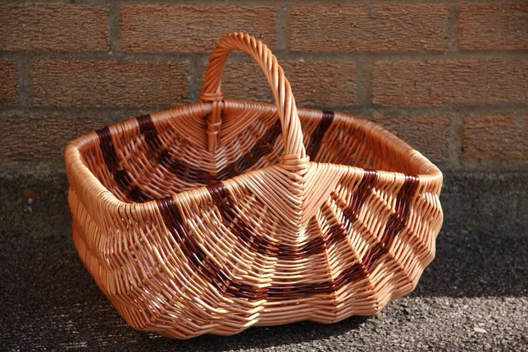 Wicker Shopping Basket in Natural Color, Closed Ecological Basket ...