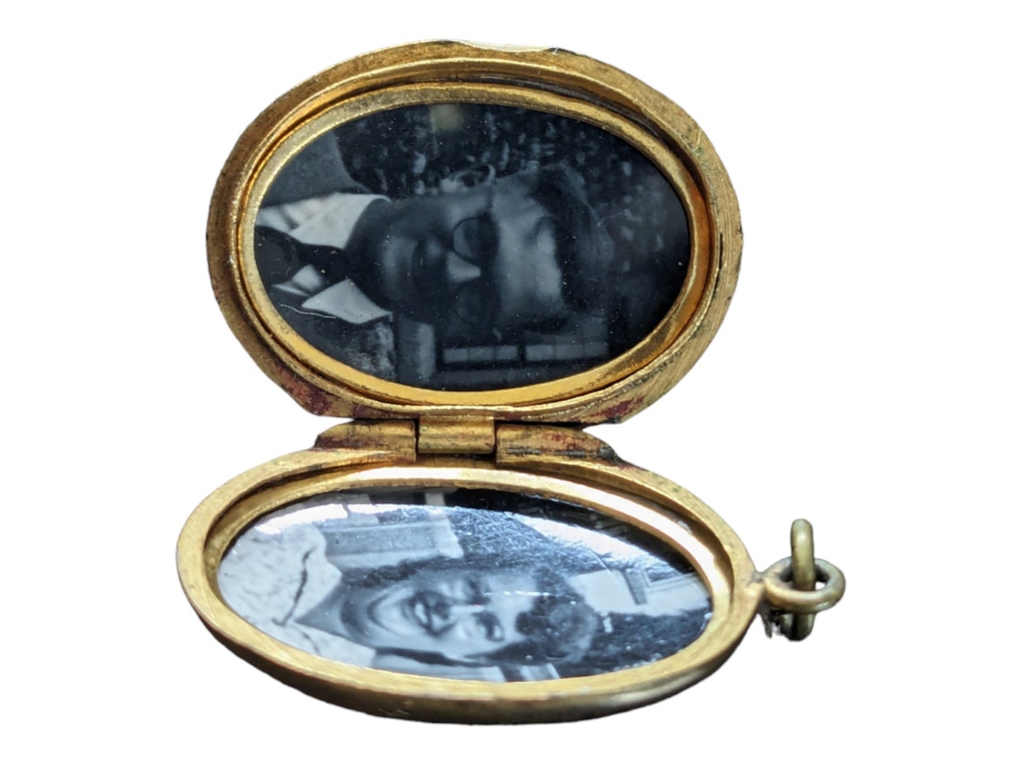 A Vintage Rolled Gold Photo Locket With Black & White Photos - Etsy