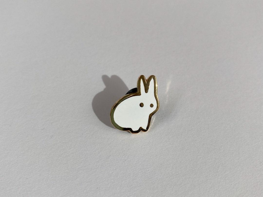 Bun Sit Enamel Pin - Etsy