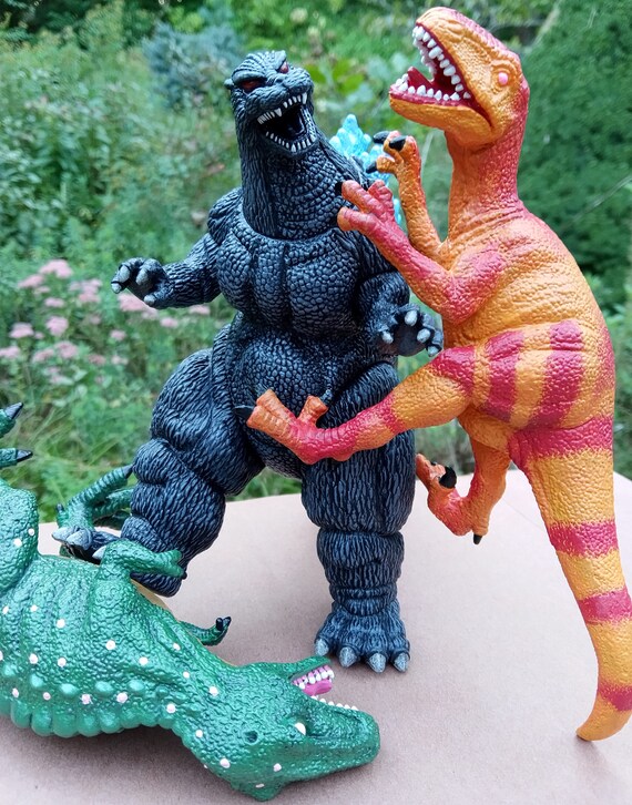 Godzilla Vs Dinosaur