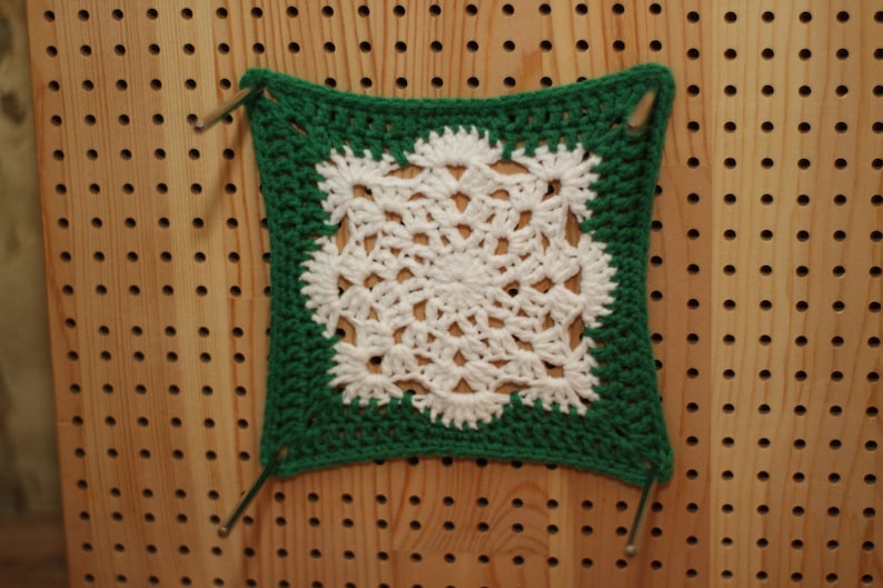 Colorful Holiday Granny Squares Pack | Big 5.5" Squares | 16 Pieces ...