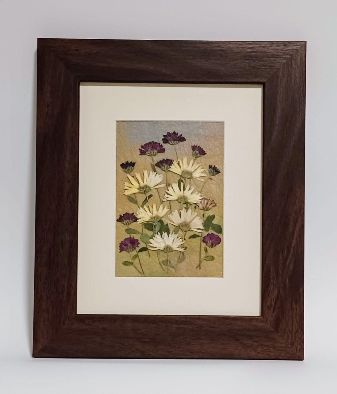 Pressed Flower Art: Mini Mums on Marbled Momi Paper, Brown Frame - Etsy