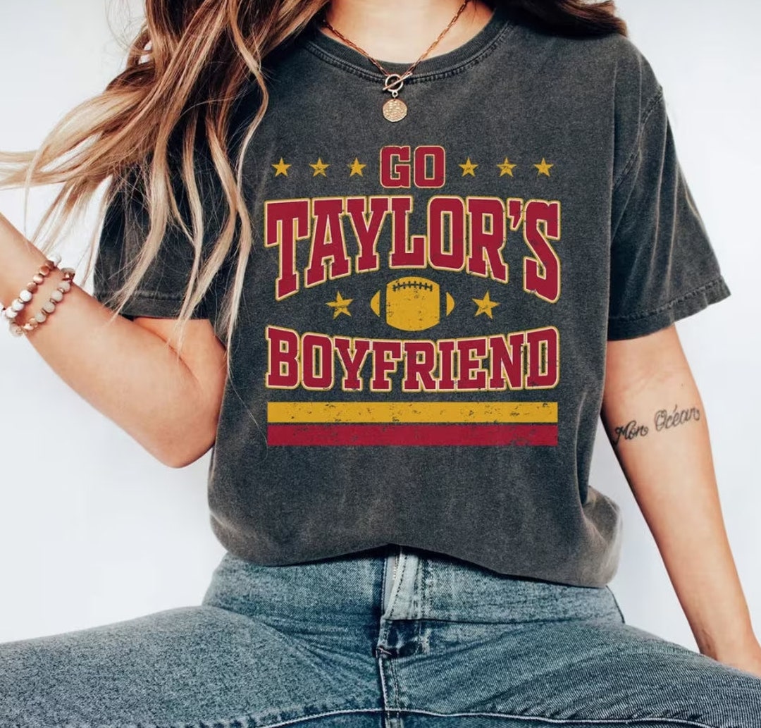 Go Taylors Boyfriend Png, Comfort Colors Swift Kelce Png, Vintage Swift ...
