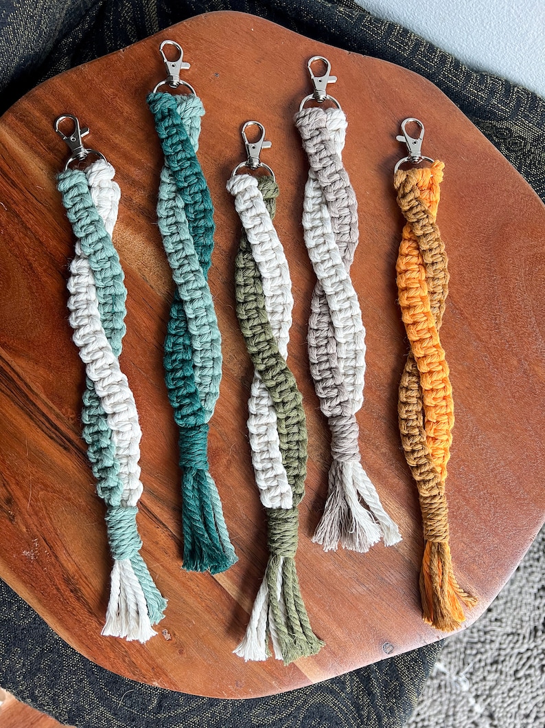 Two Toned Twist Keychain - Etsy