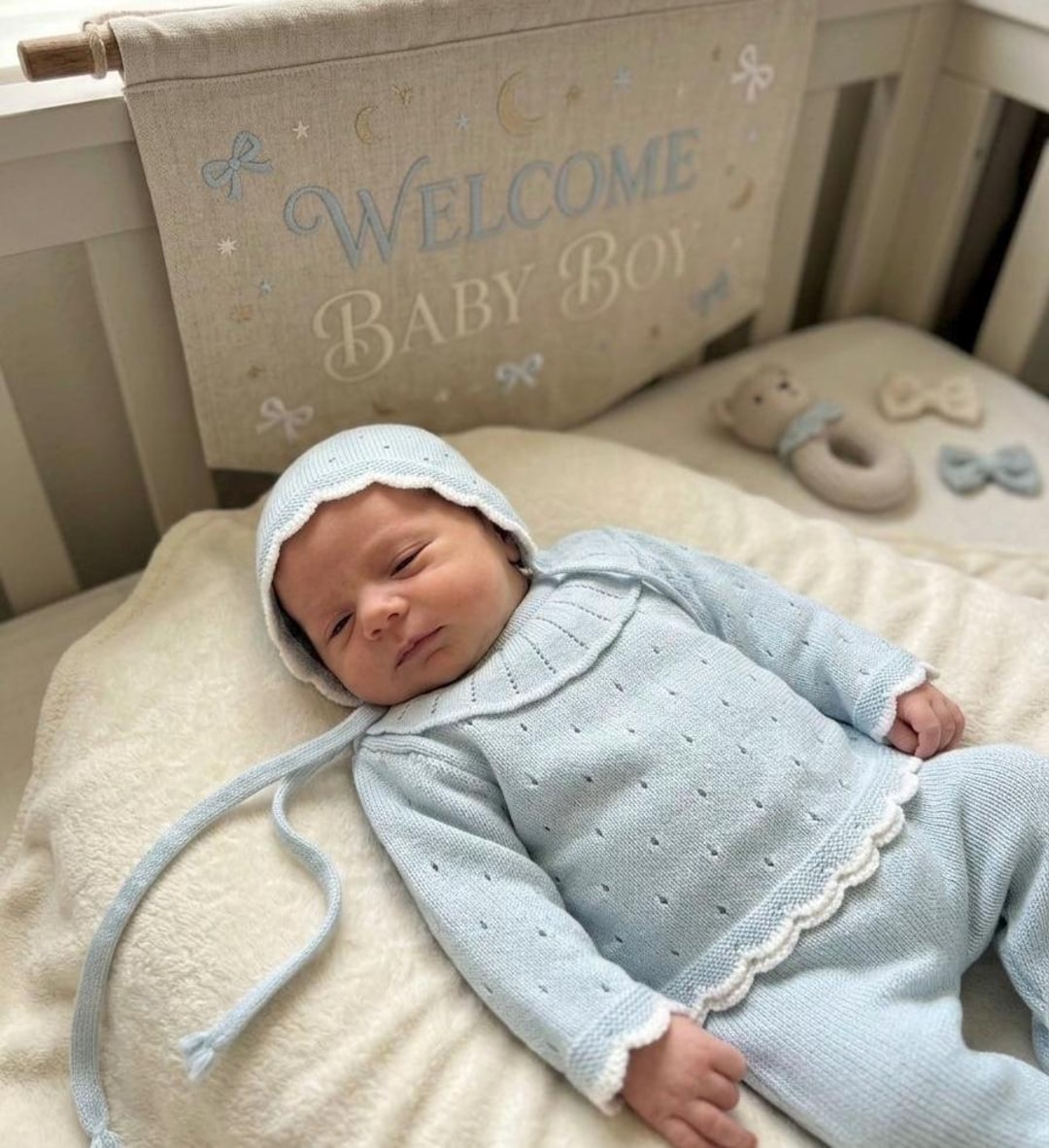 Knitted Newborn Outfit With Bonnet Blue Baby Clothes Hospital Outing ...