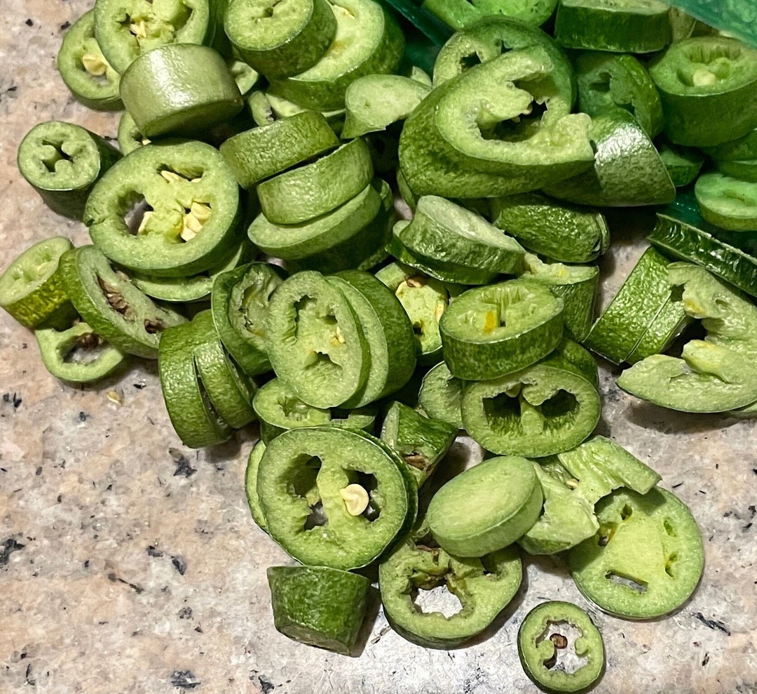 Serrano Peppers-freeze Dried Sliced and Whole Spicy Serrano Peppers ...