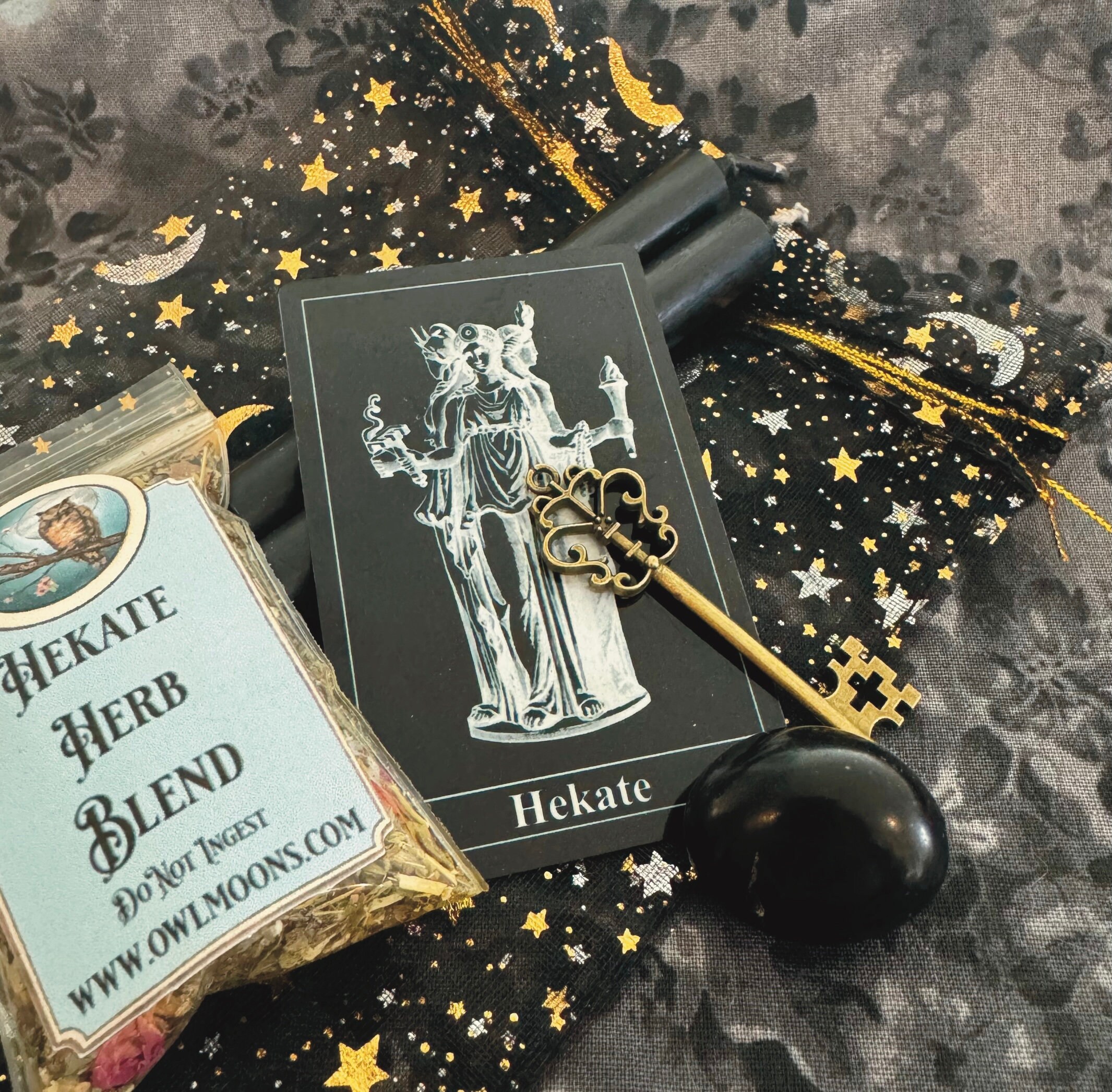 Hekate, Hekate Altar, Hekate Altar Kit, Hekate Herbs Hekate Offering ...