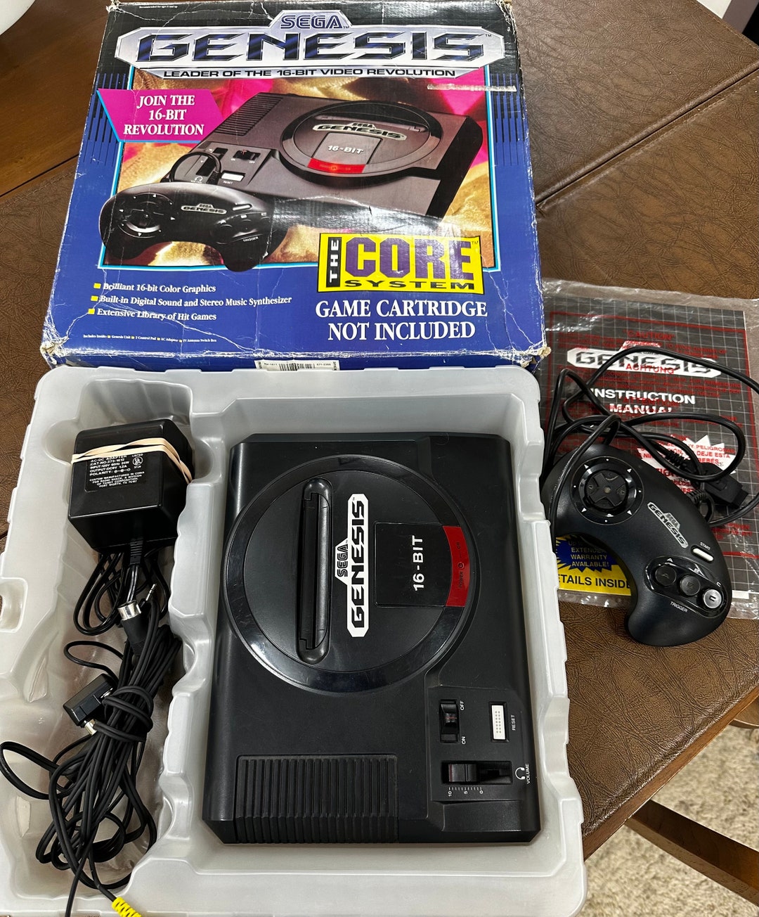 1992 Sega Genesis Game Console, Complete Set in Original Box, Great ...