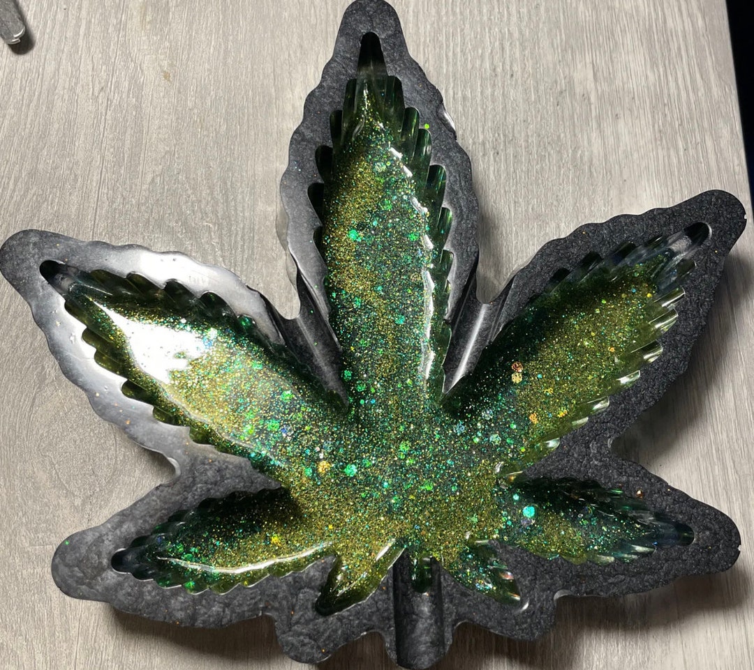 Cannabis Leaf Ashtray - Etsy