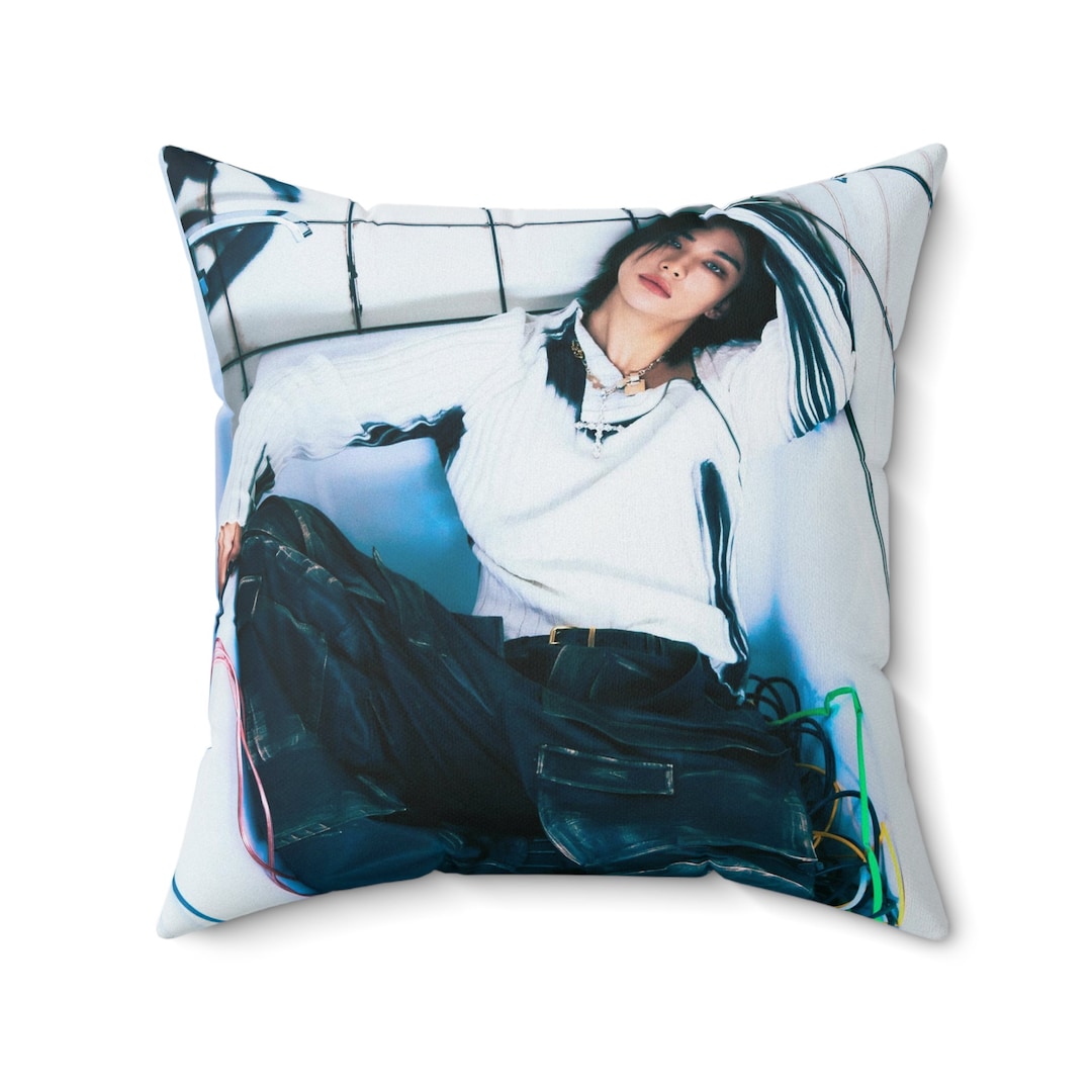 Straykids Hyunjin Photo Pillow, Hwang Hyunjin Merch, Stray Kids Square ...