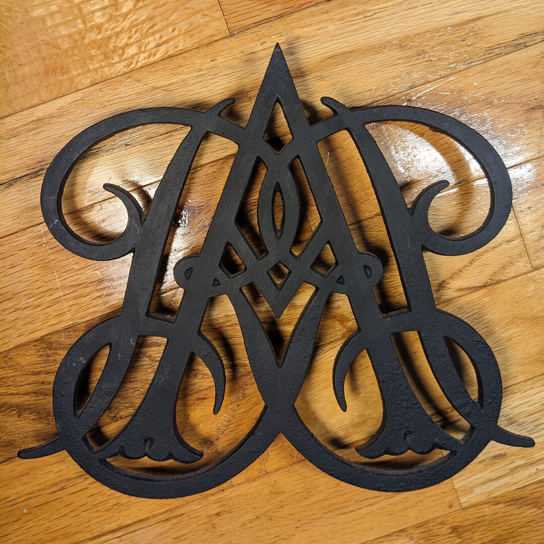 Queen Ann Cypher 1950 Cast Iron Black Vintage Footed Trivet Virginia ...