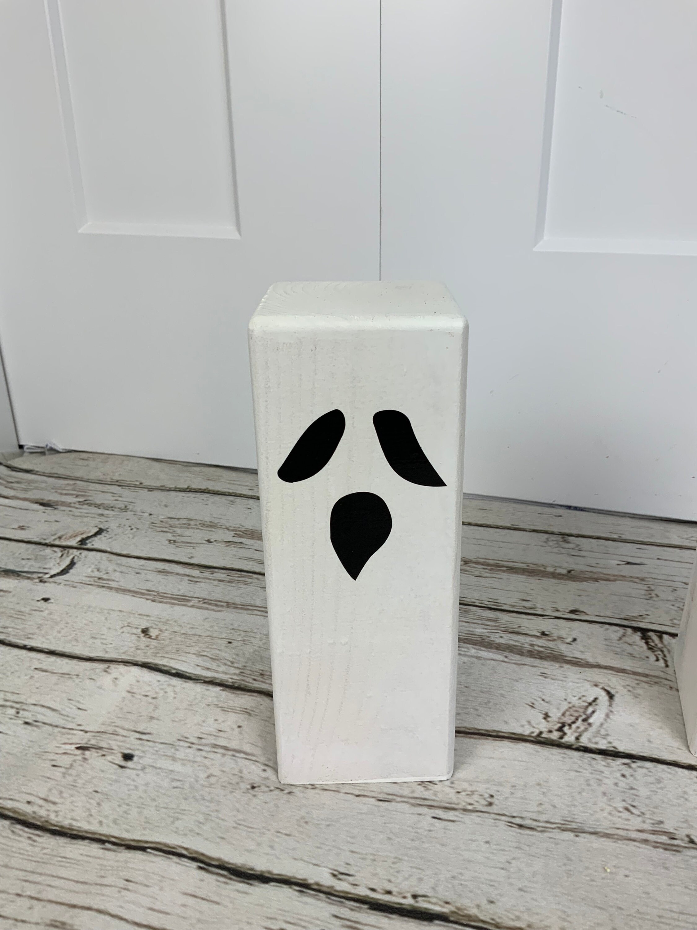 Wood 4x4 Ghosts Halloween Decor / Tiered Ghosts / Fall Porch Decor ...