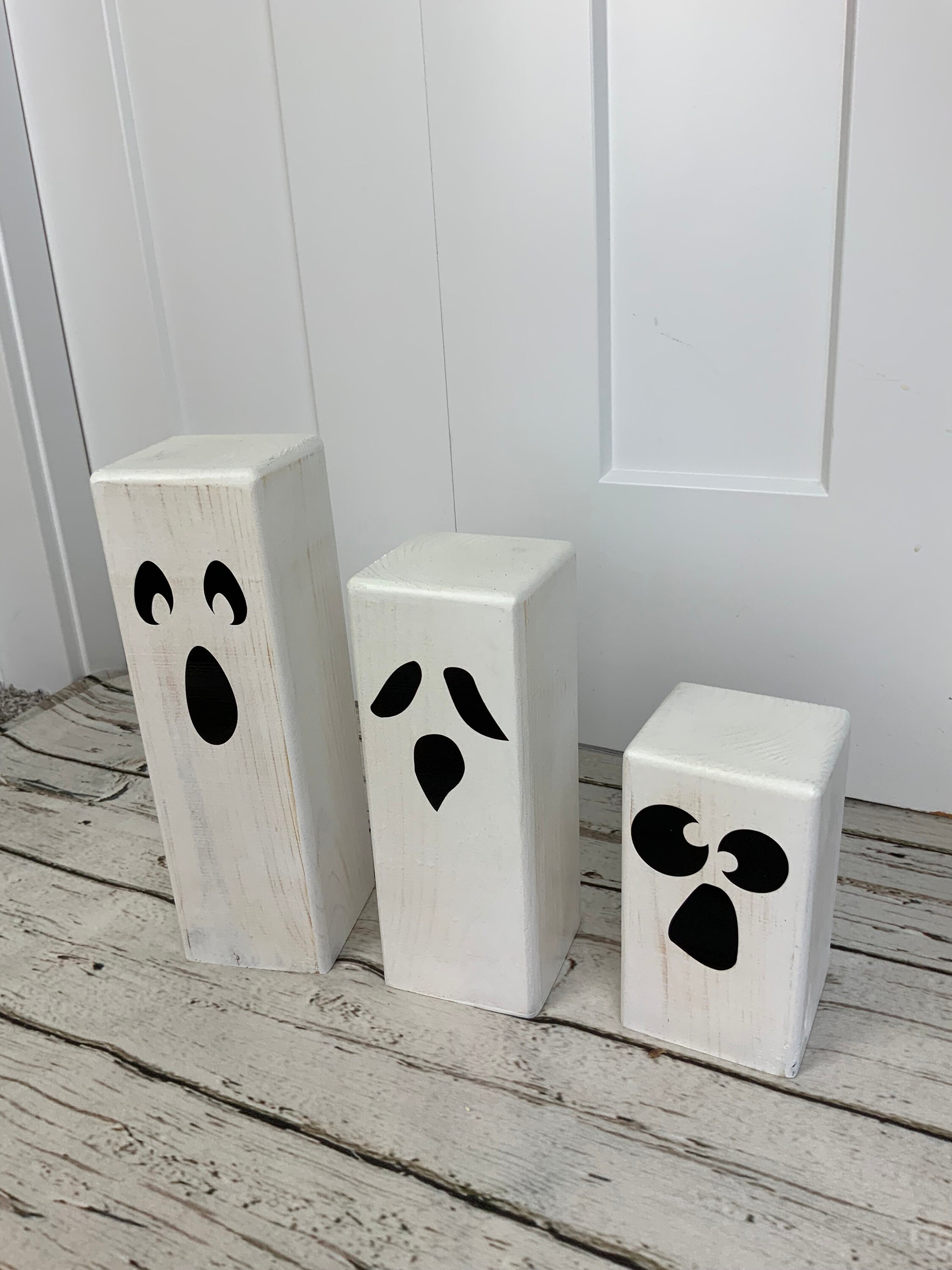 Wood 4x4 Ghosts Halloween Decor / Tiered Ghosts / Fall Porch Decor ...
