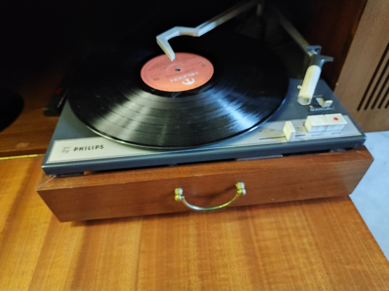 Vintage Universum Radio and Record Player Cabinet / Vintage HI FI ...