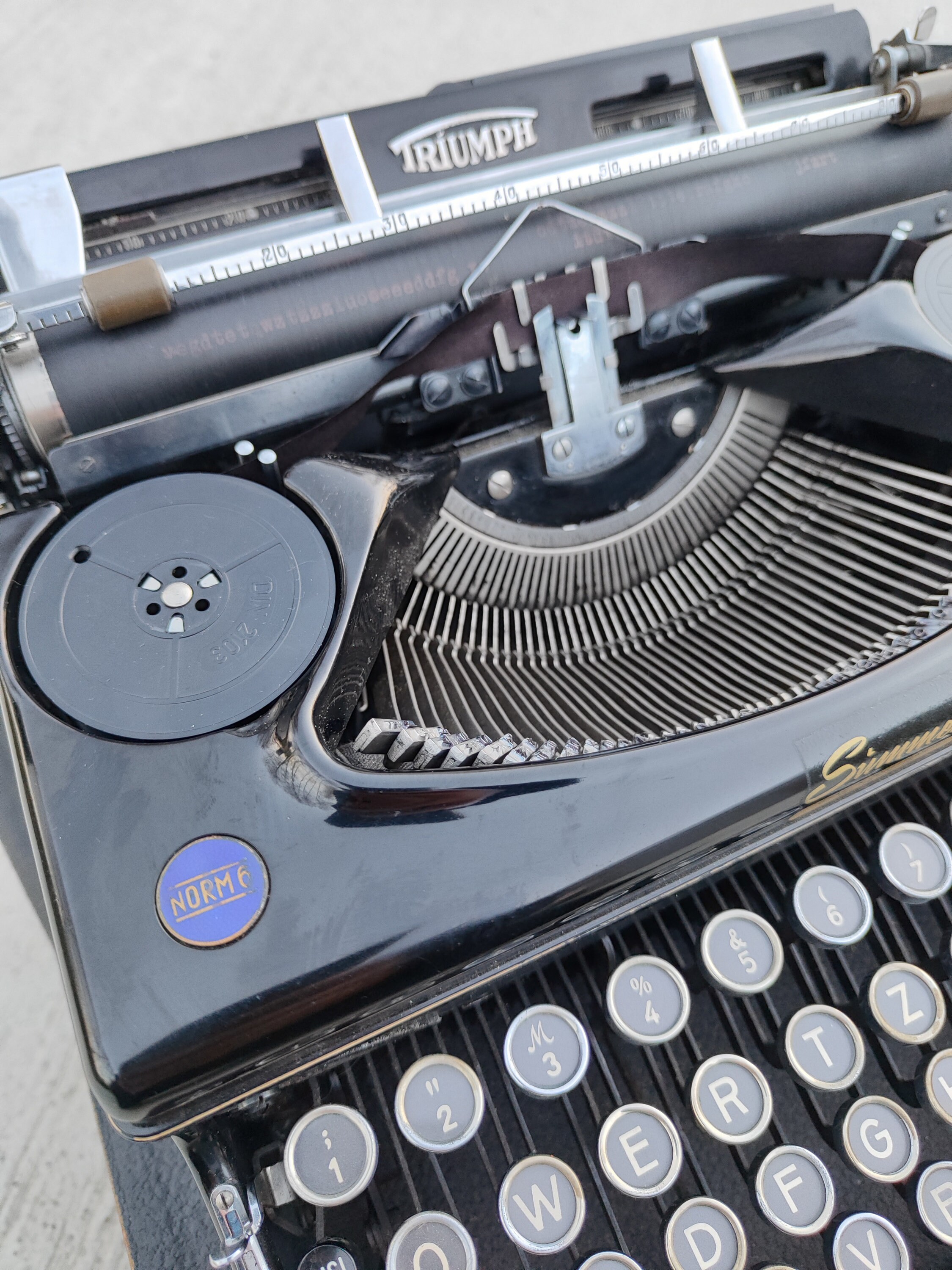 TRIUMPH Norm 6 / Typewriter - Etsy