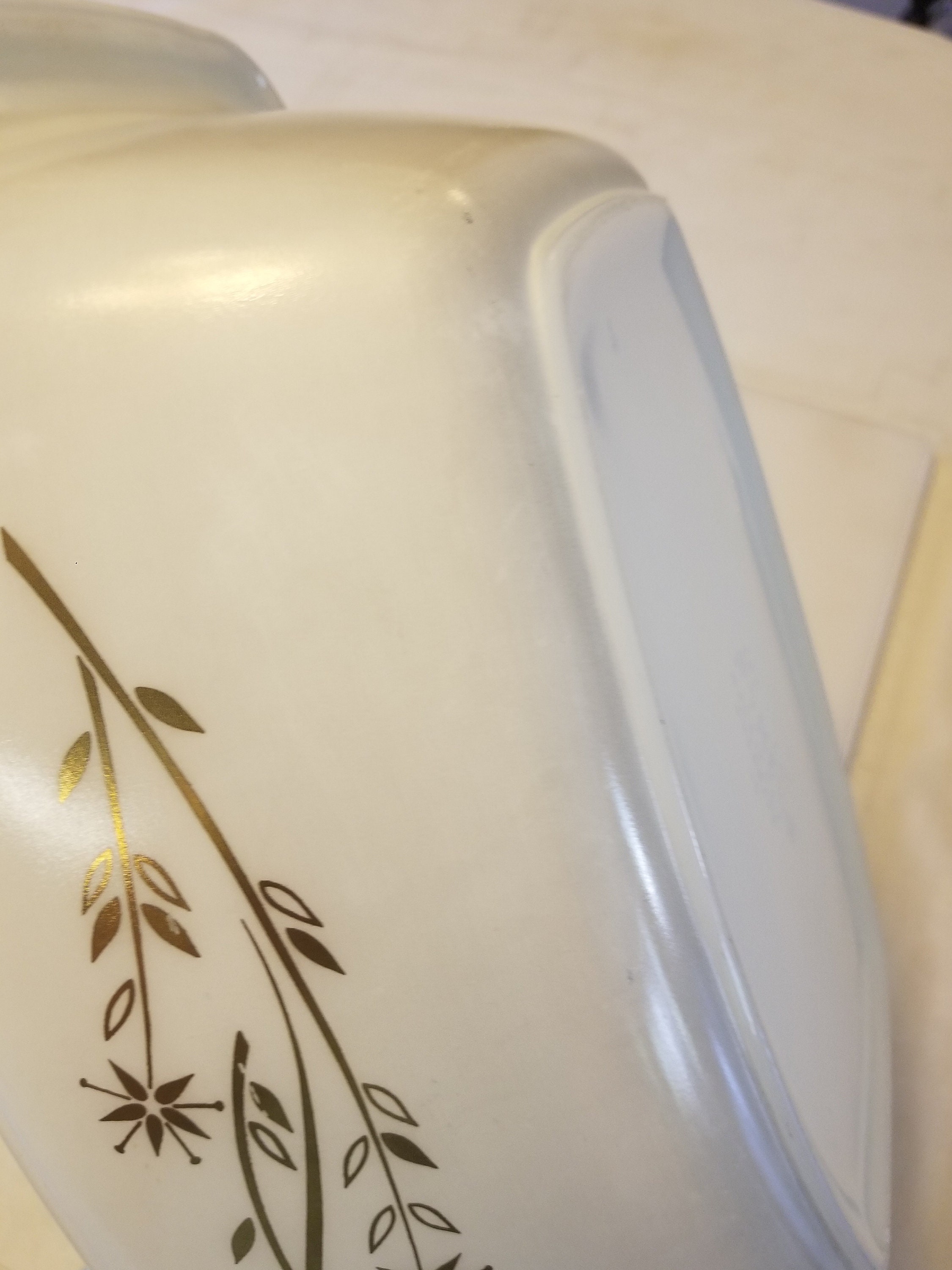 Vintage Pyrex Golden Honeysuckle White and Gold 4 Quart - Etsy