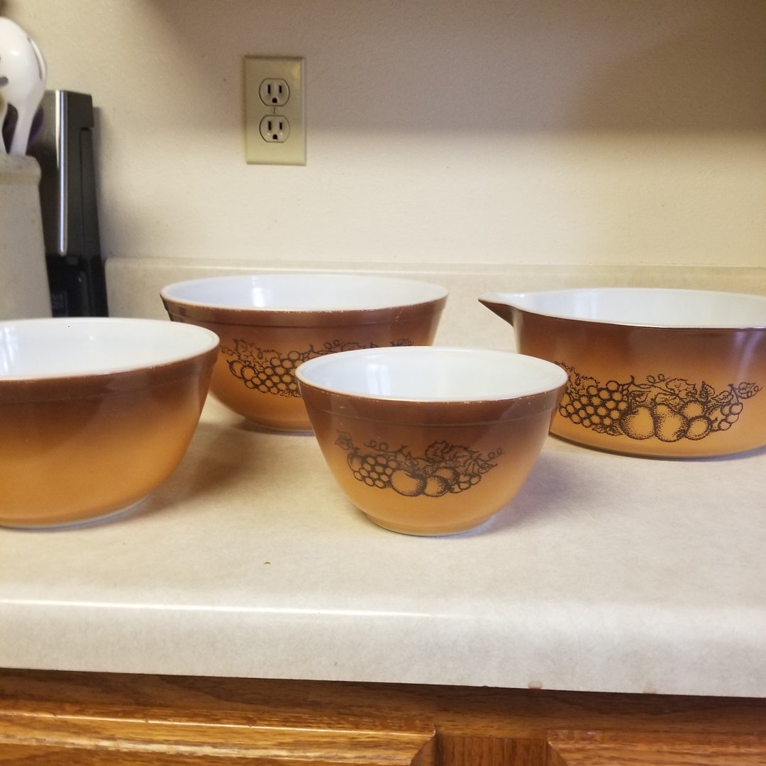 Vintage Set of 3 Pyrex Old Orchard Nesting Mixing Bowls Brown Harvest ...