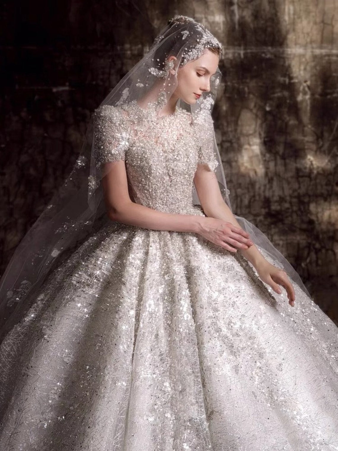 Luxury Bling Bling Wedding Dress Short Sleeve Wedding Gown Princess ...