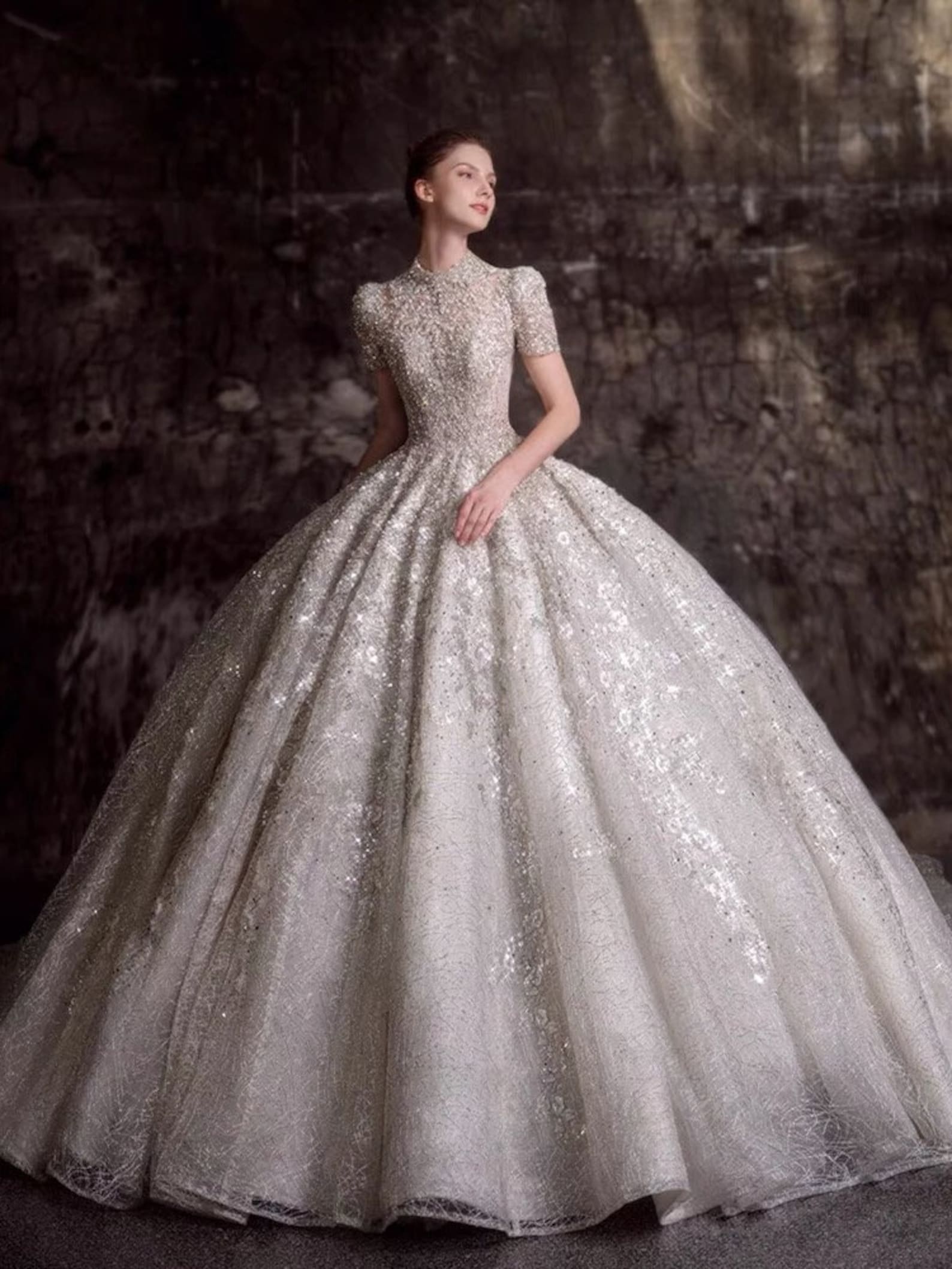 Luxury Bling Bling Wedding Dress Short Sleeve Wedding Gown Princess ...