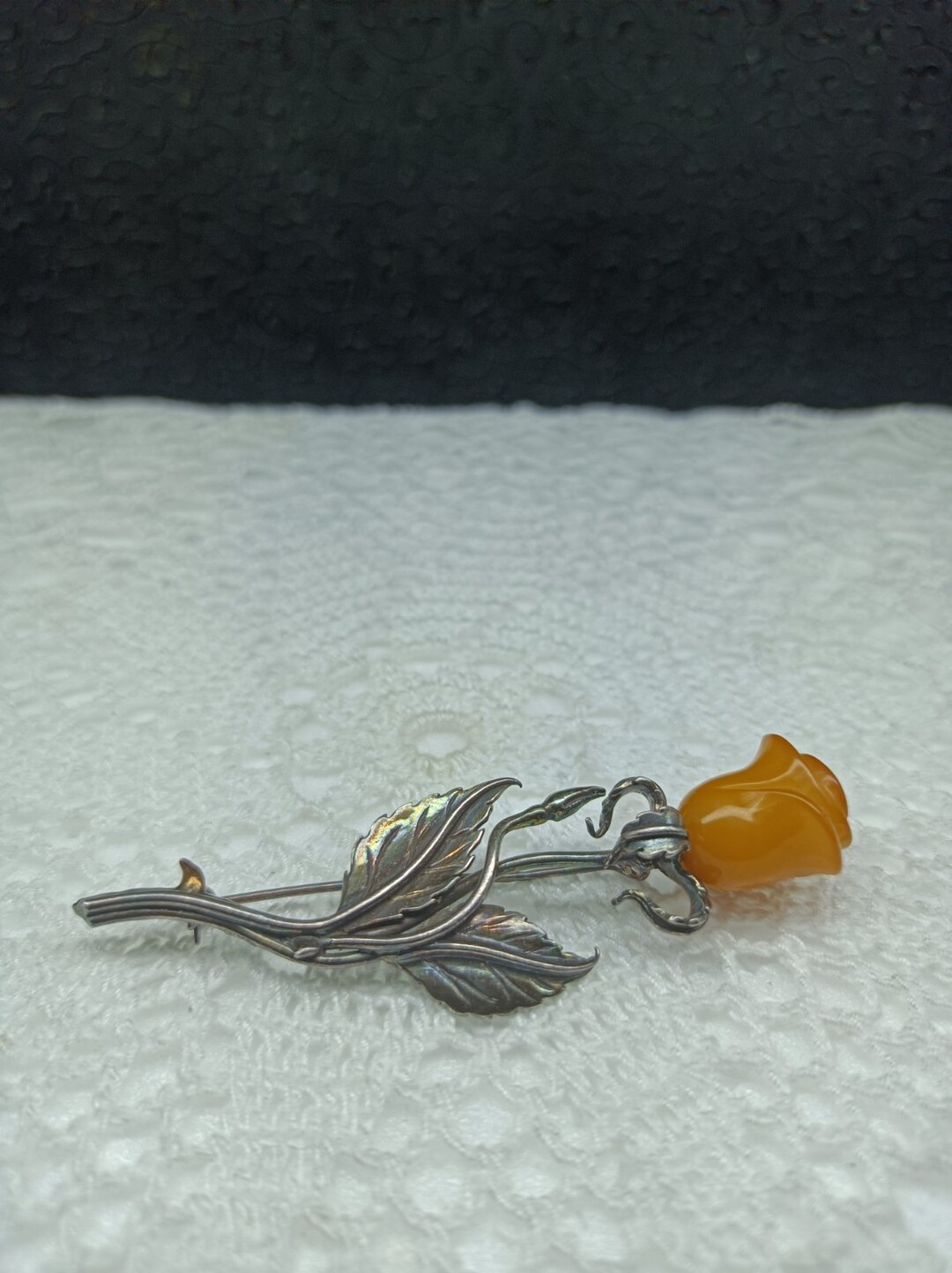 Серебряная брошь-роза с молочным янтарем - Etsy