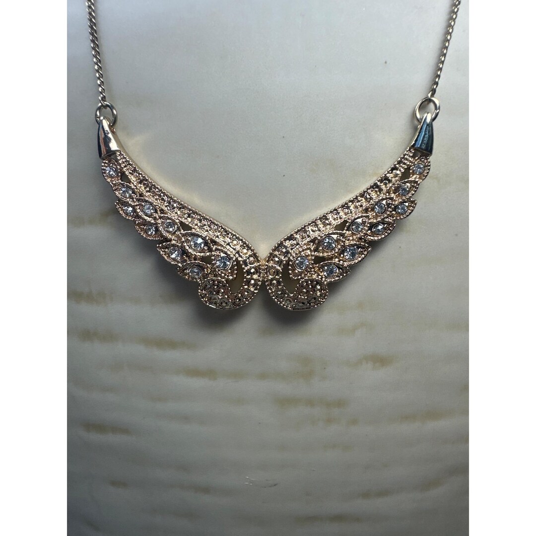 Vintage Avon Angel Wings Necklace - Etsy