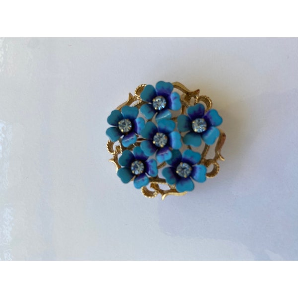 Avon Brooch - Etsy