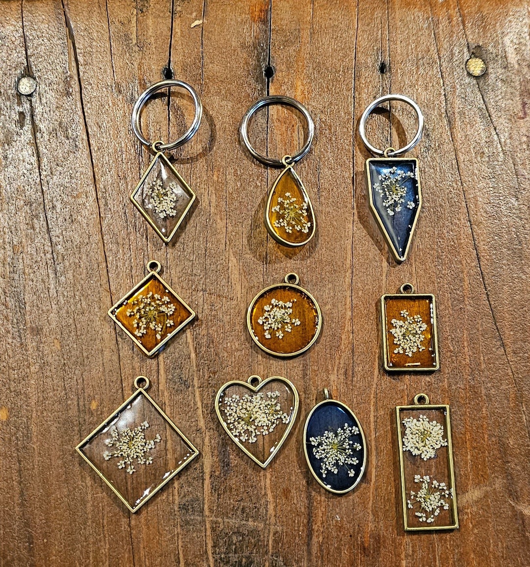 Dried & Pressed Queen Anne's Lace Keychain Pendant - Oil Rubbed Bronze ...