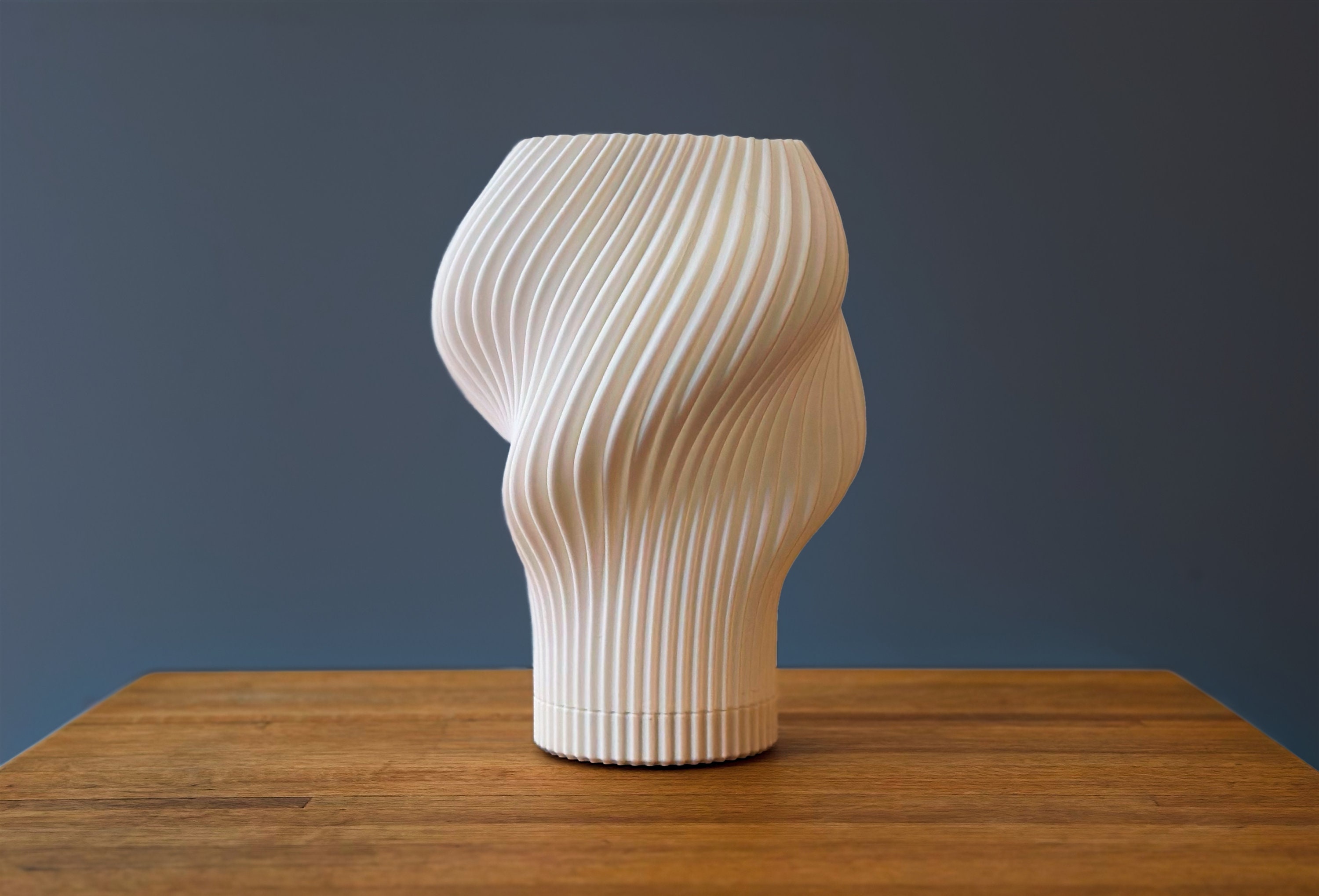 Flourish Lamp: Wavy Table Lamp 3D Printer Files (STL + 3MF) - Etsy