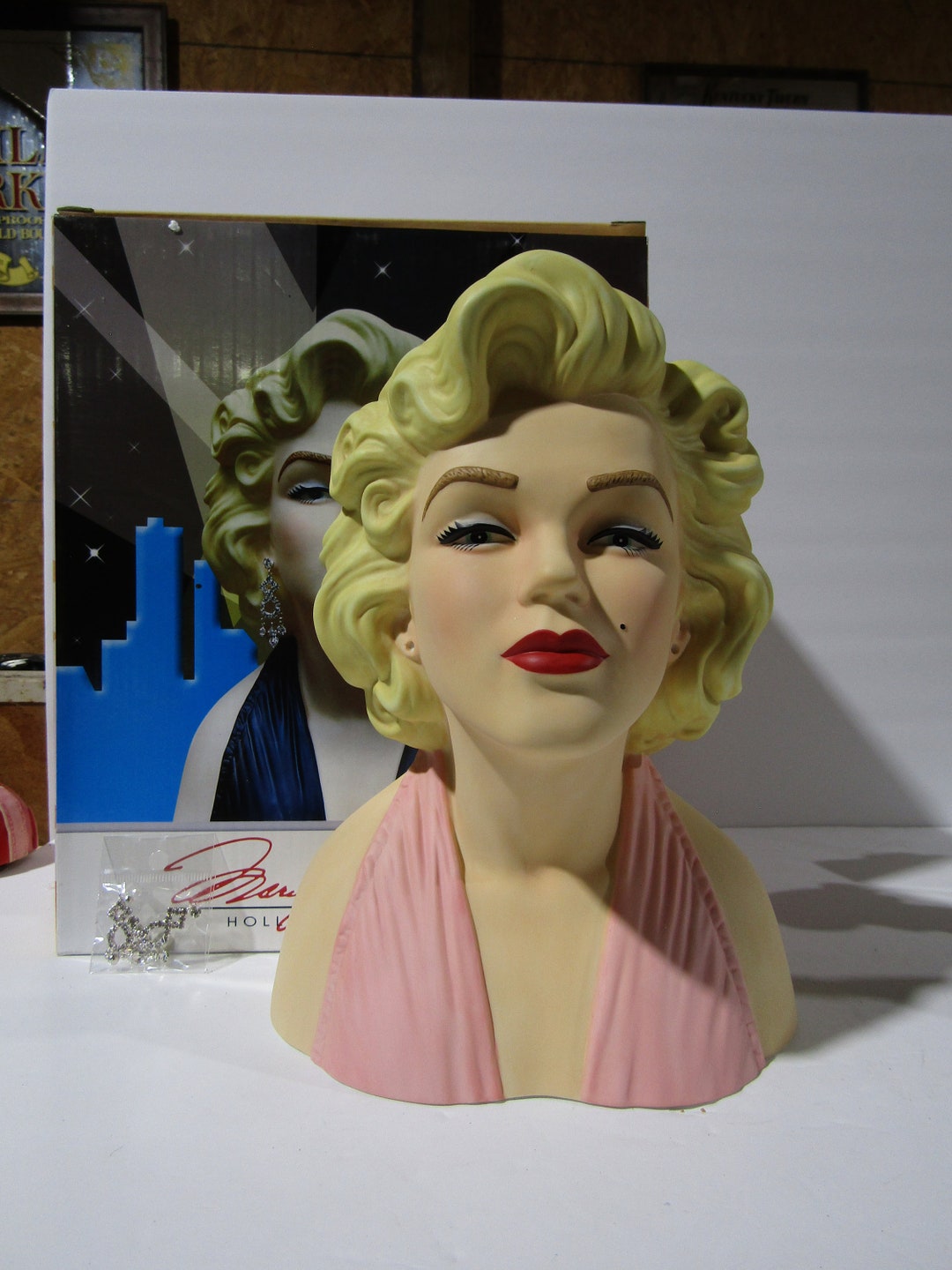 10 Inch Marilyn Monroe Porcelain Head Vase Licensed by Marilyn Monroe ...