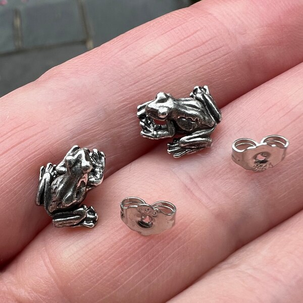 Frog Stud Earrings - Etsy