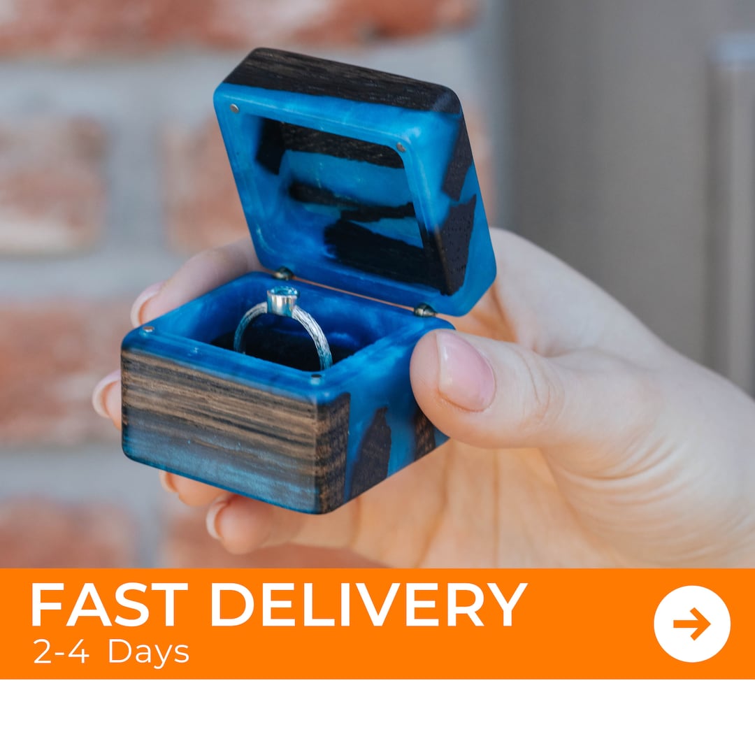 Blue Resin & Wood ENGAGEMENT RING BOX for Proposal. Charm Wedding ...